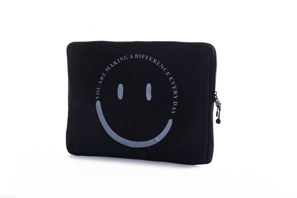 OG Organizer Glove – Smile Print Laptop & Tablet Sleeve with Pockets ...